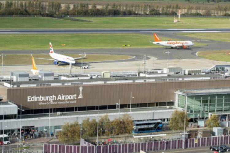 Edinburgh Airport summer strikes called off after workers secure deal ...